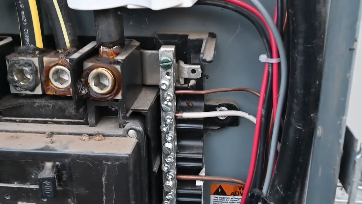 What Breakers Are Compatible With Square D Homeline? - ElectronicsHacks