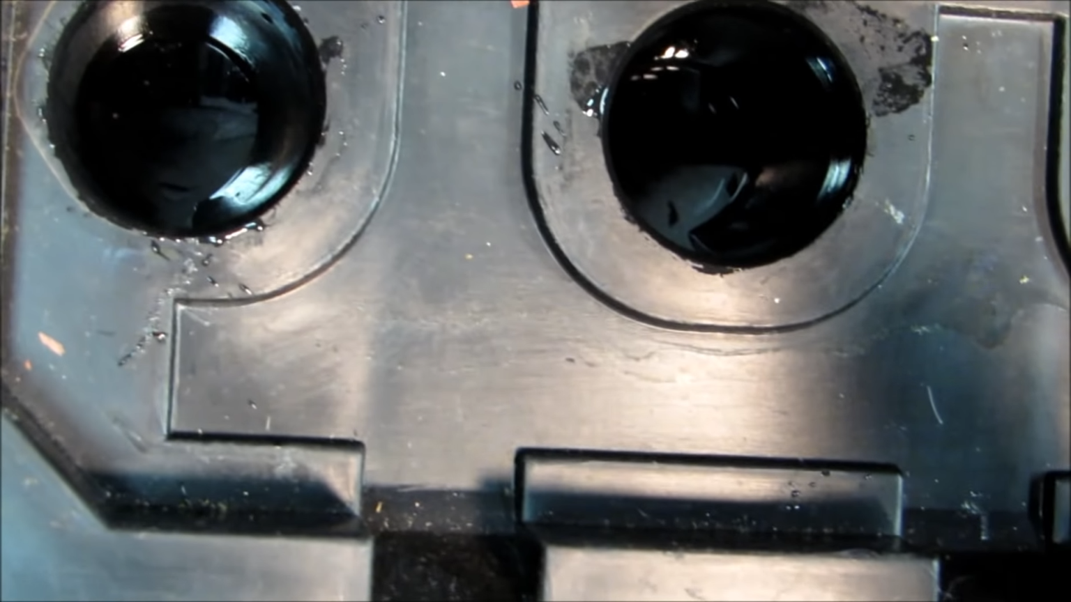 What Does Battery Acid Look Like? - ElectronicsHacks