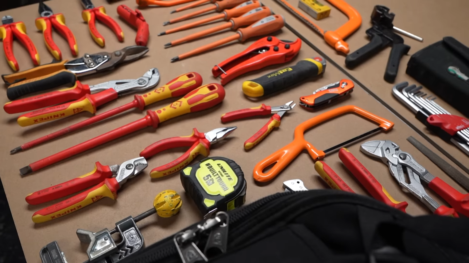 What Math Do Electricians Use? - ElectronicsHacks